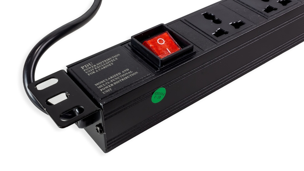 6 Way Horizontal PDU with 6 x Universal Sockets, 13A with 3 Mtr UK Type ...